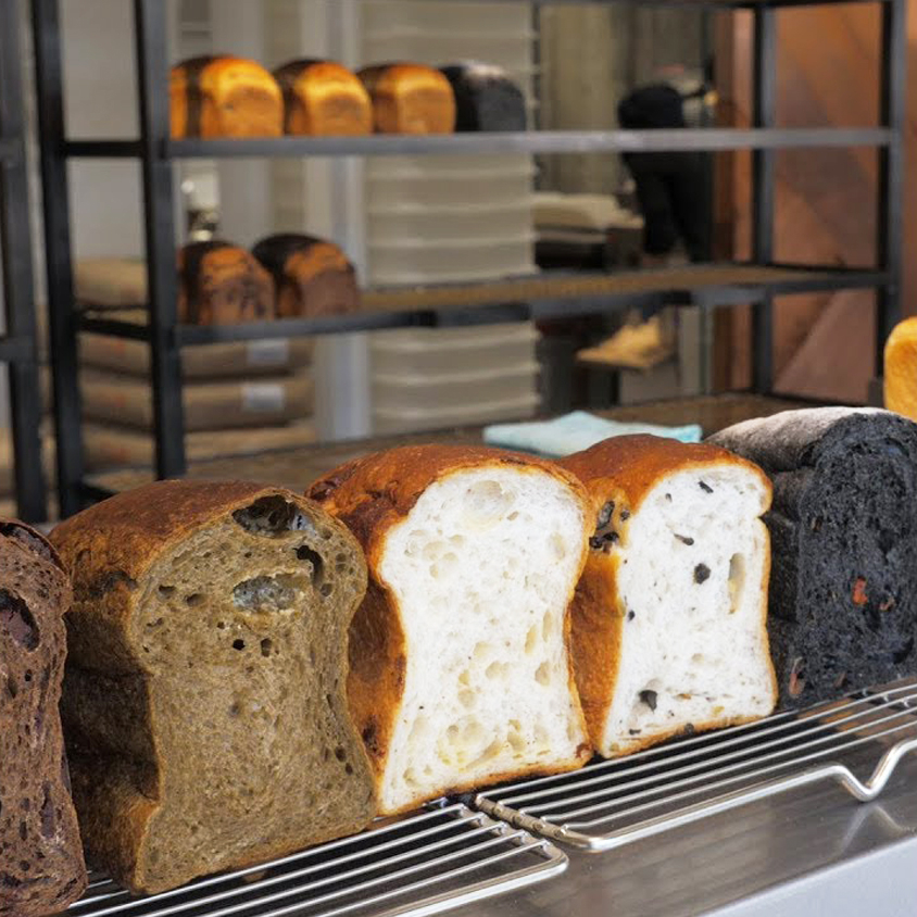 Viking Bakery F（バイキングベーカリー エフ）パン屋 / 乃木坂を動画で紹介 | TABI LABO