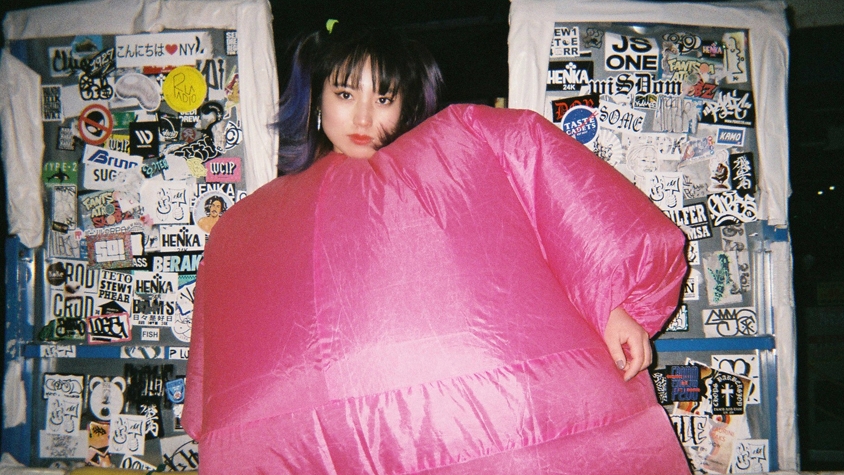 【となりのZ世代】プリプリマルチクリエイター・Lily Spaceyさん | TABI LABO