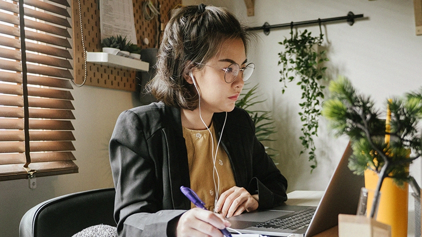 収入UPだけが目的じゃない。「Z世代×副業」の実態とは？ | TABI LABO