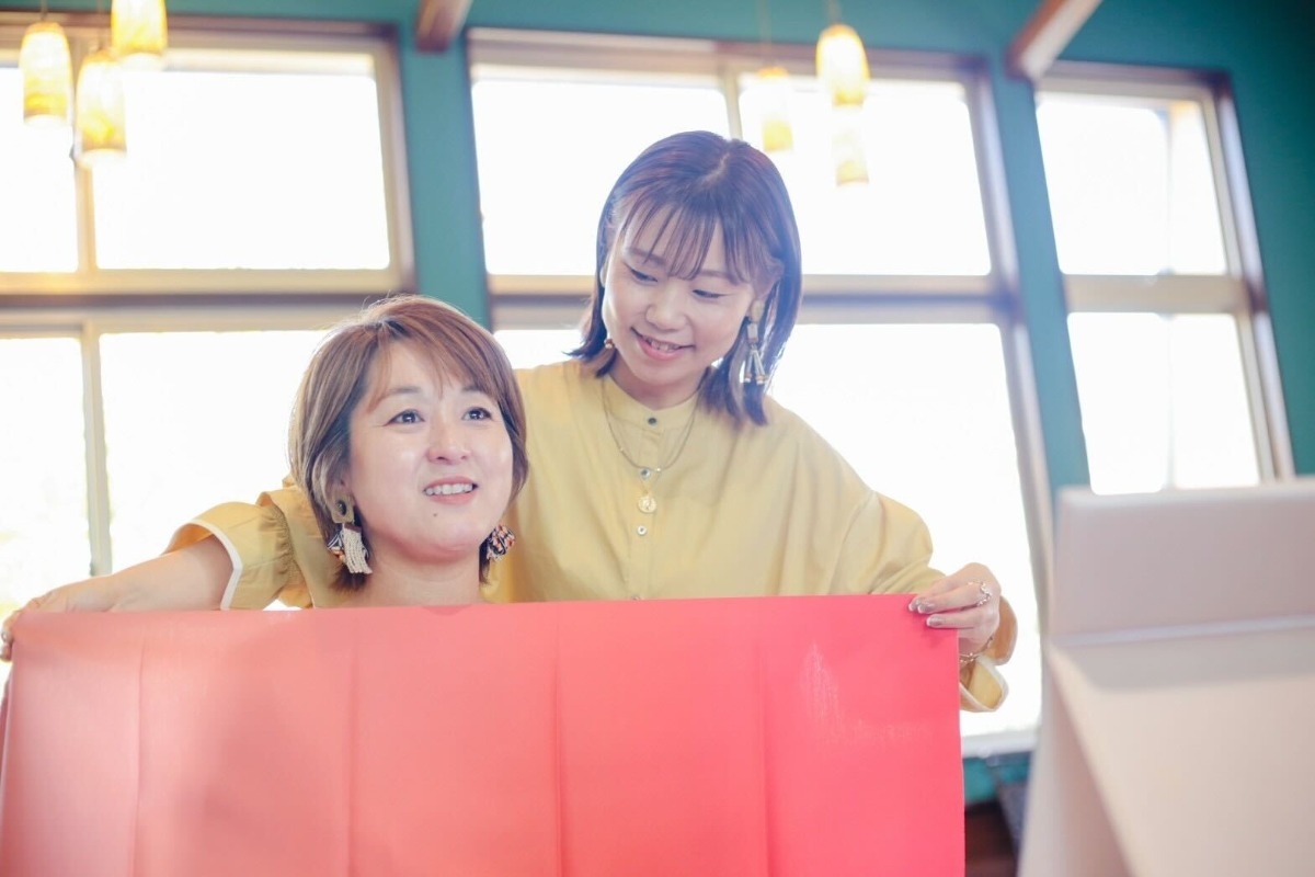 もうイエベやブルベに悩まない？自分にぴったりの色がわかる「グラデーション診断」 | TABI LABO